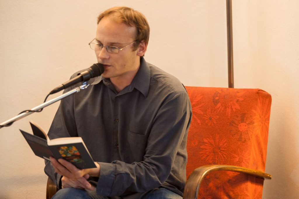 Chodí pešek okolo – iTvar